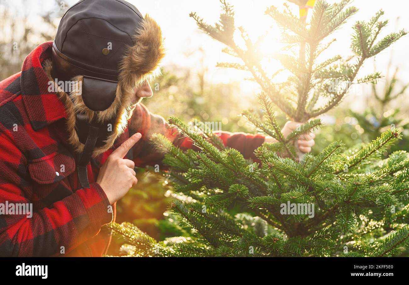Finger pointing to tree hi-res stock photography and images - Alamy
