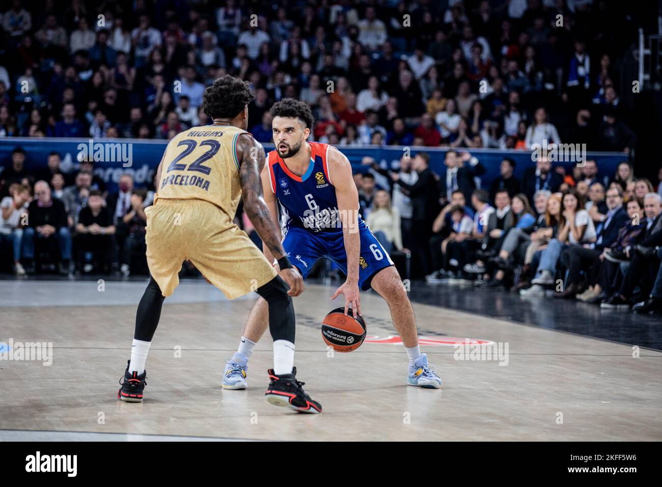 Istanbul, Turkey - 17 Nov 2022, Elijah Bryant (R) of Anadolu Efes ...