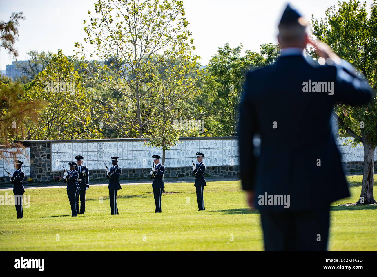 A firing party from the U.S. Air Force Honor Guard fires 3-rifle ...