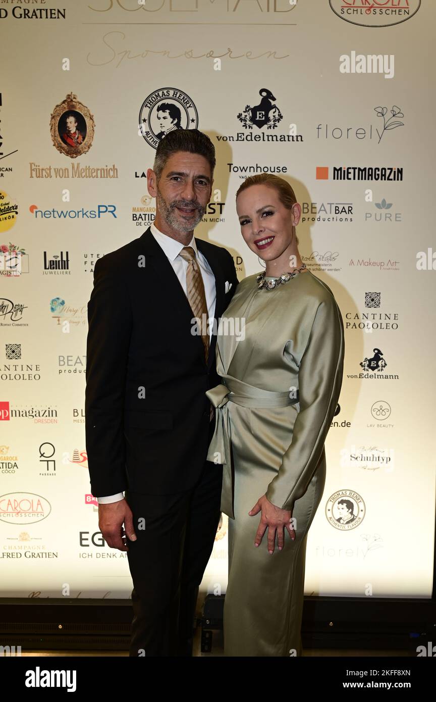 Isabel Edvardsson mit Ehemann Marcus Weiß bei der Haute Couture ...