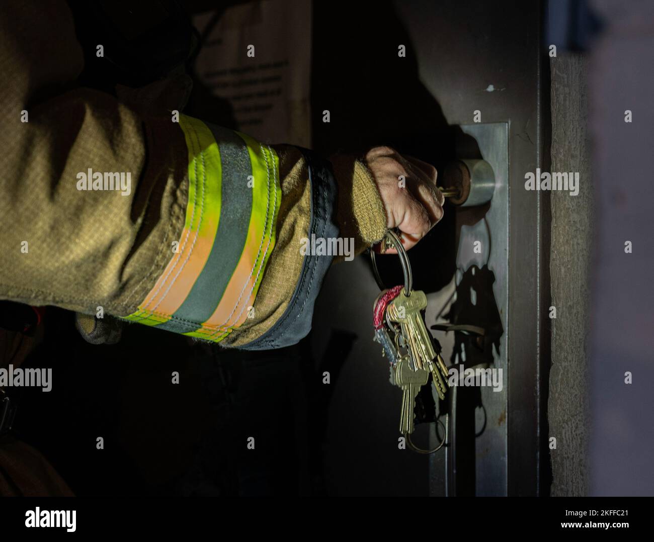 Firefighter opens door burning hi-res stock photography and images - Alamy
