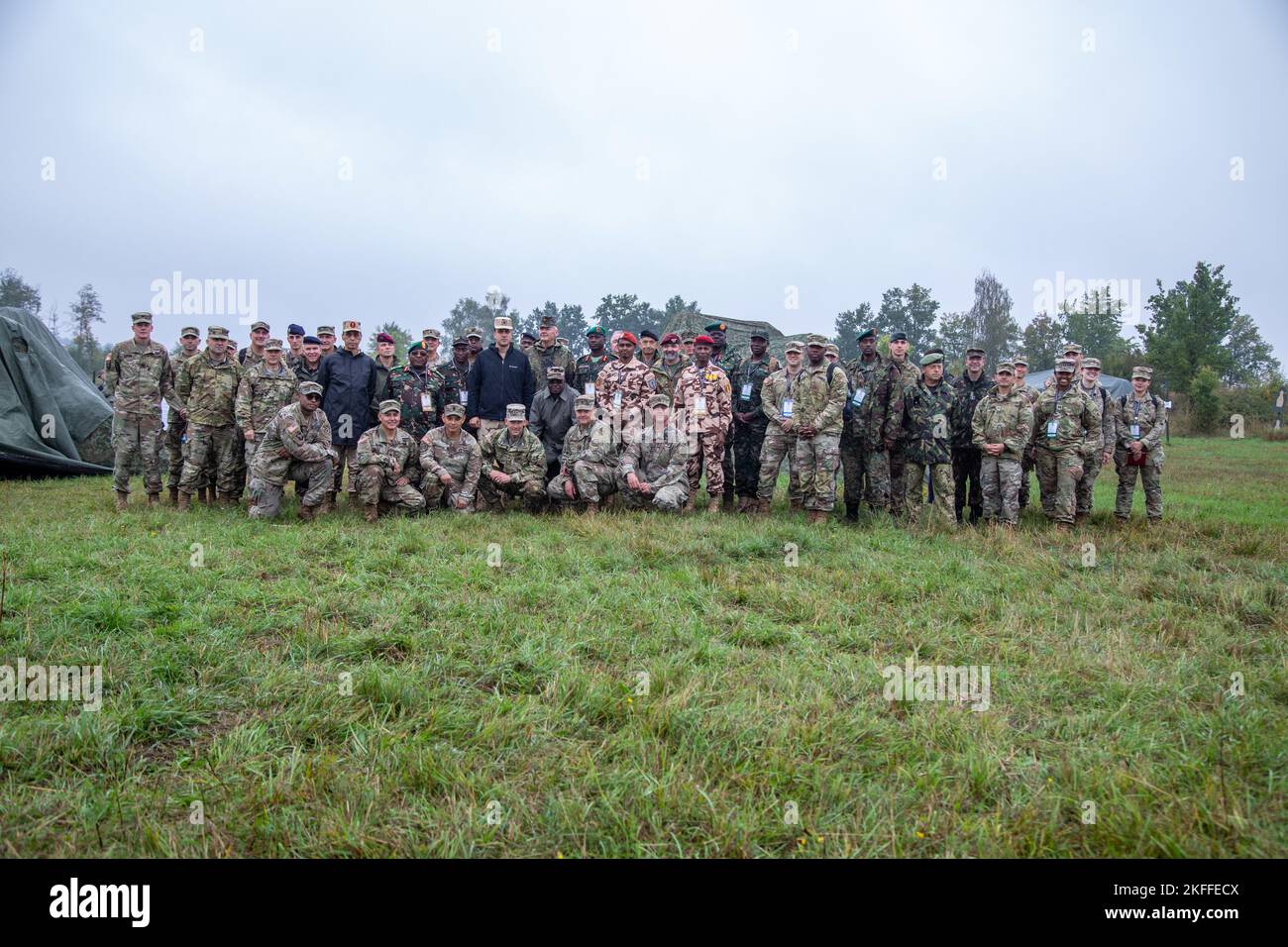 Soldiers from U.S. Army Southern European Task Force, Africa, 7th Army ...