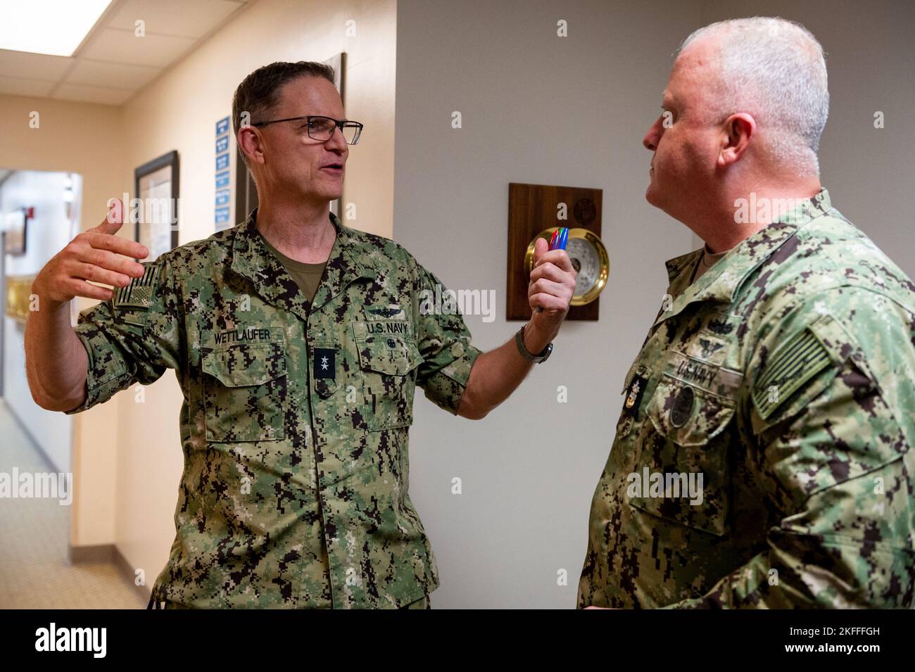 Navy chief petty officer michael hi-res stock photography and images ...