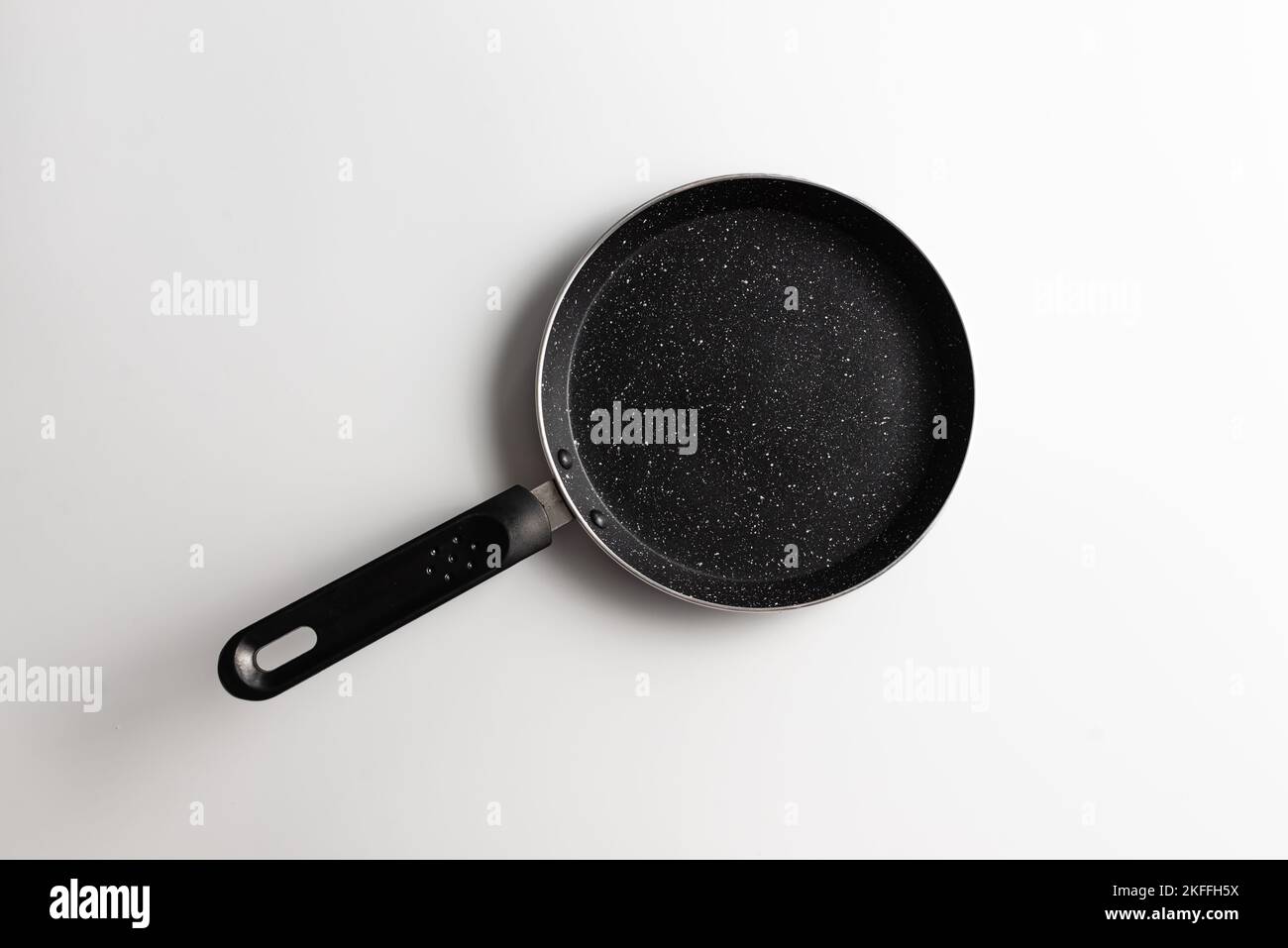 New pan isolated on white background. Empty pan with nonstick coating ...