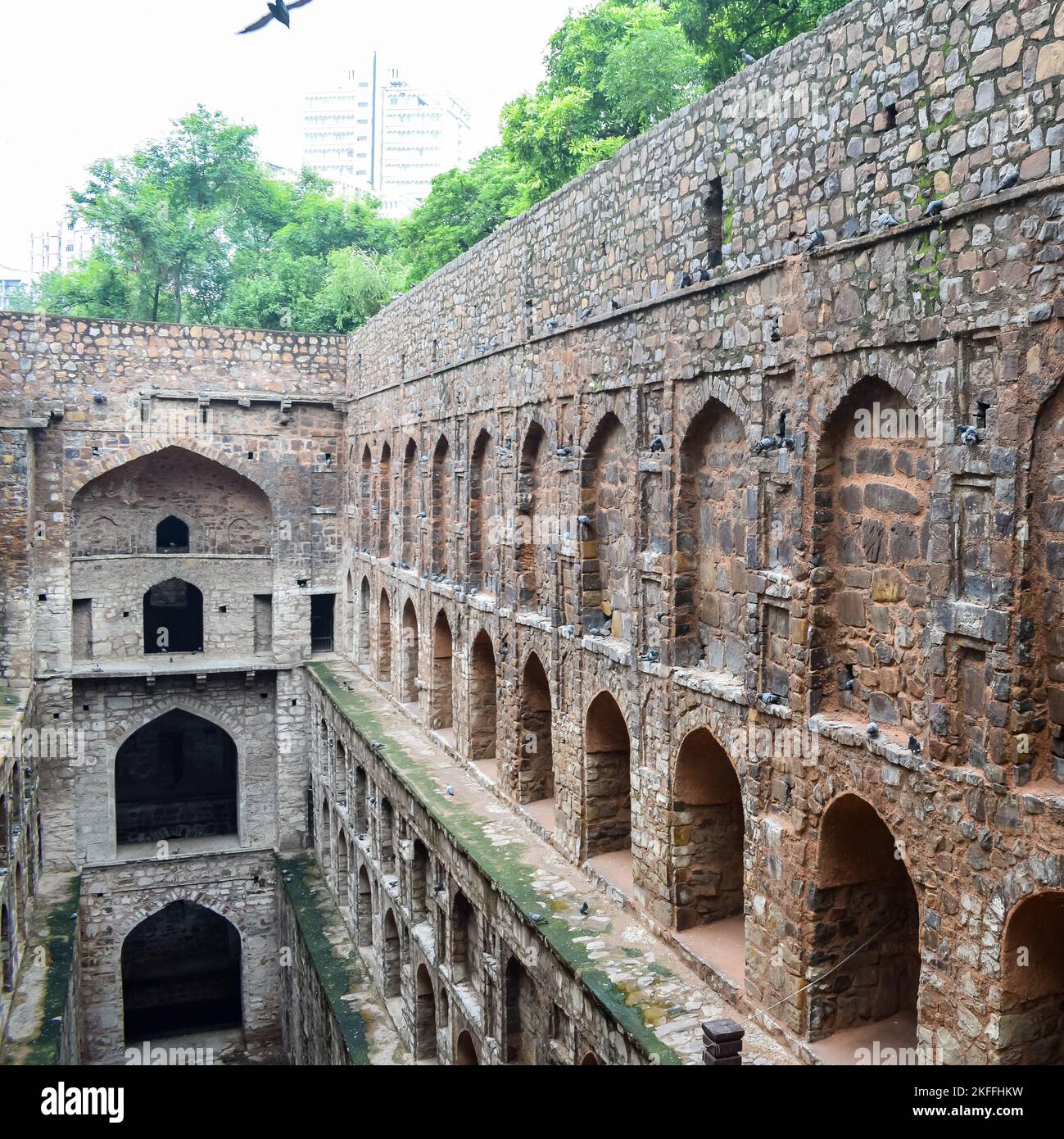 Indian step well hi-res stock photography and images - Alamy