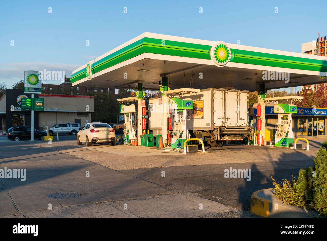 Inventory levels hi-res stock photography and images - Alamy