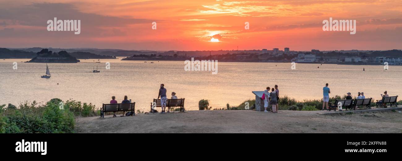 Plymouth seafront hi-res stock photography and images - Alamy