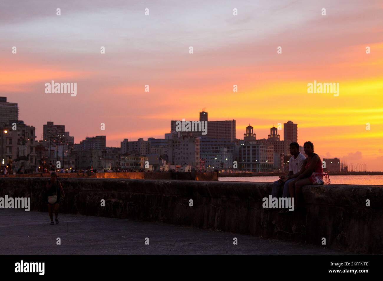 Cuba, Havana, evening on the Malecon Stock Photo - Alamy
