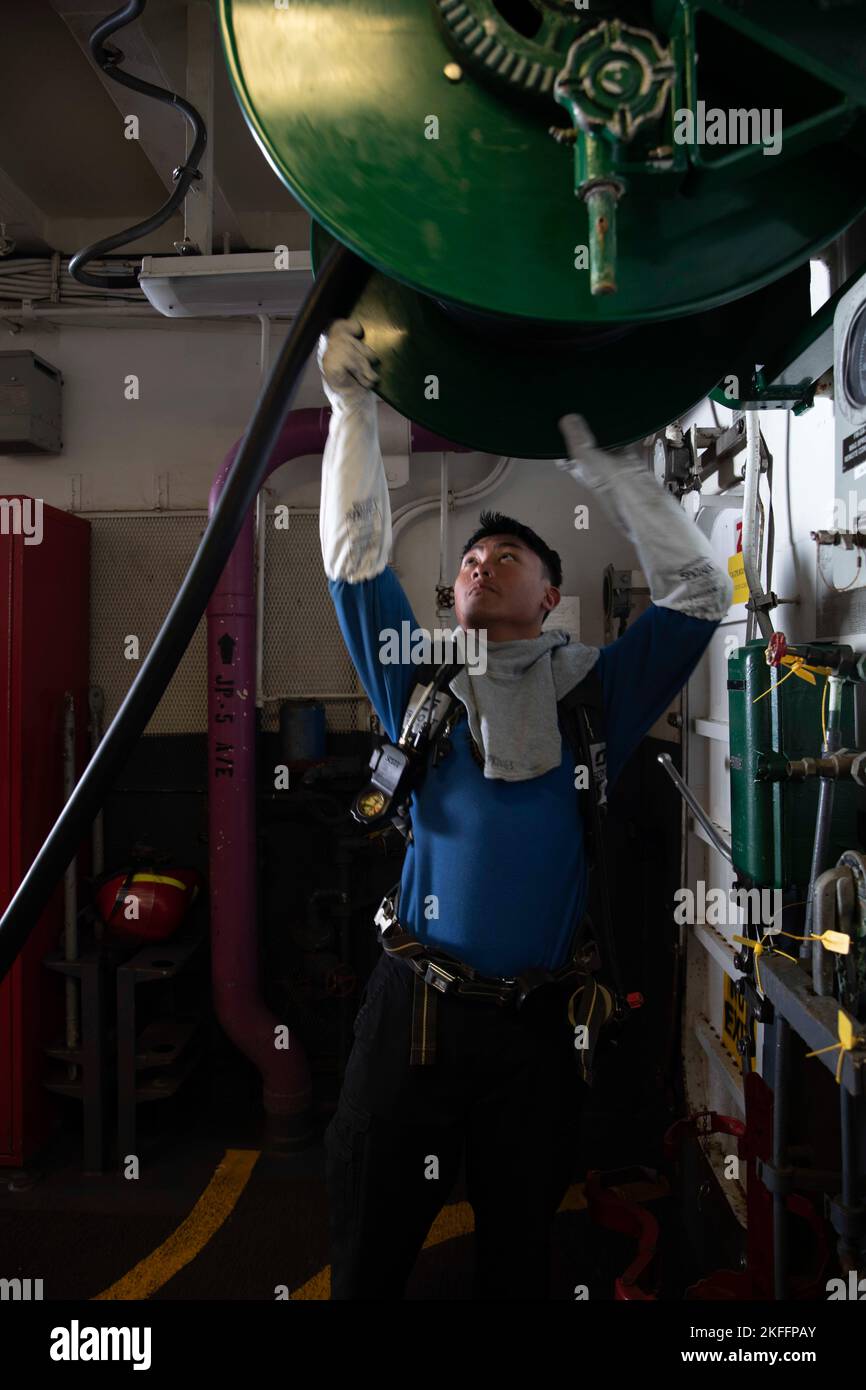 220914-N-YC581-1015 PACIFIC OCEAN (Sept. 14, 2022) – Airman Allen ...