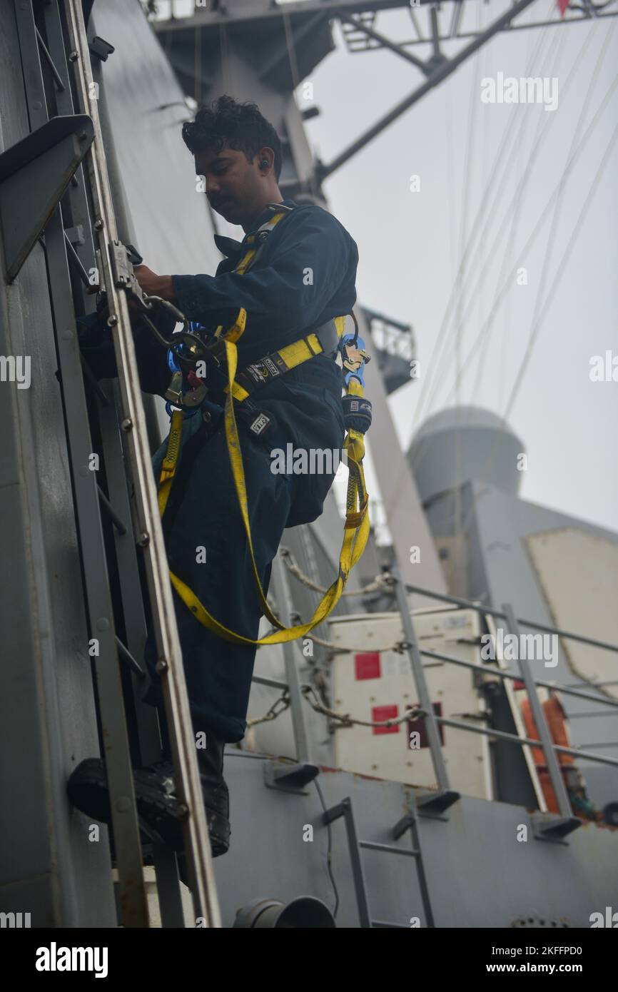 WESTERN ATLANTIC OCEAN (Sept. 14, 2022) Seaman Johnathan Moonie, from ...