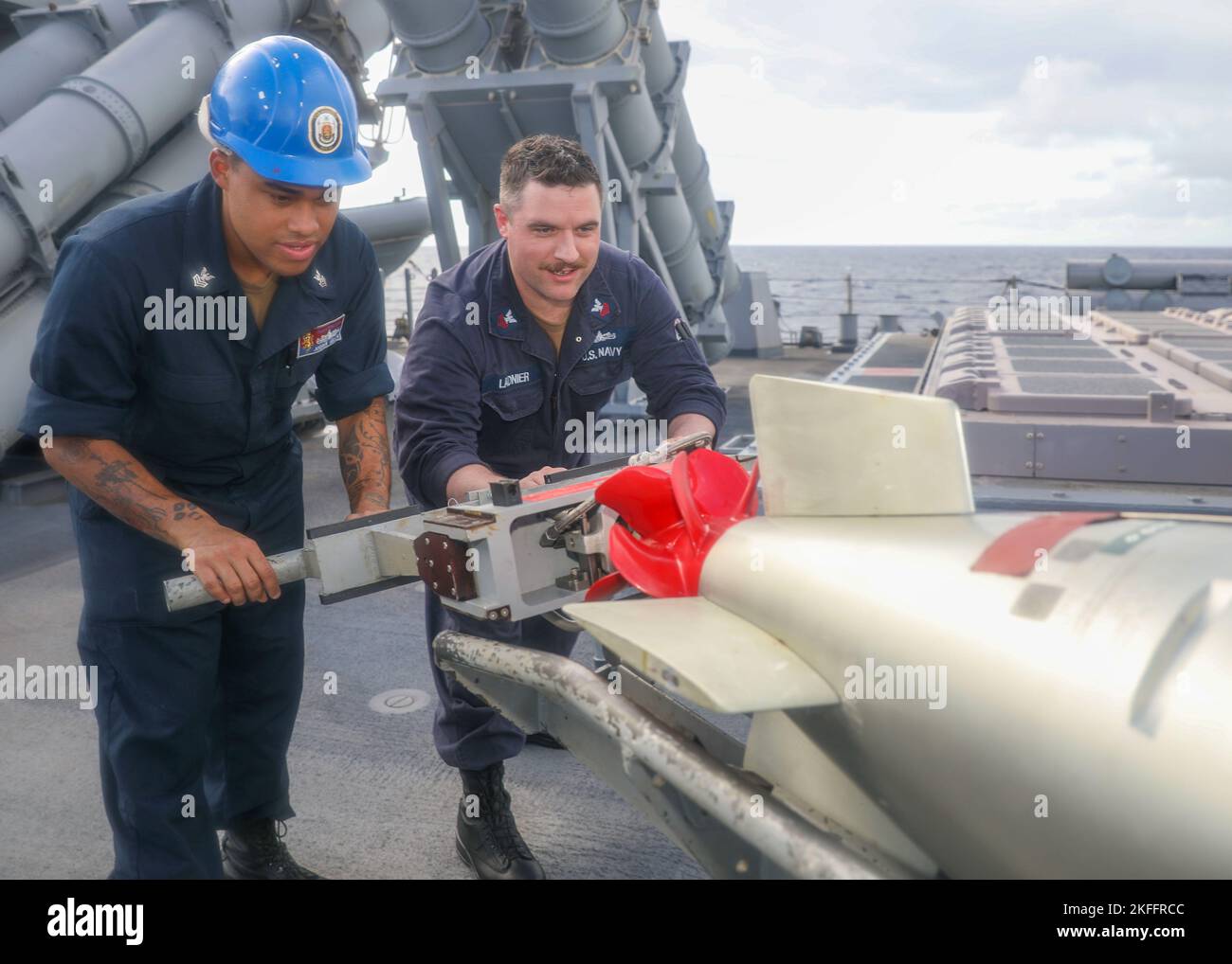 PHILIPPINE SEA (Sep. 14, 2022) Sonar Technician (Surface) 1st Class ...