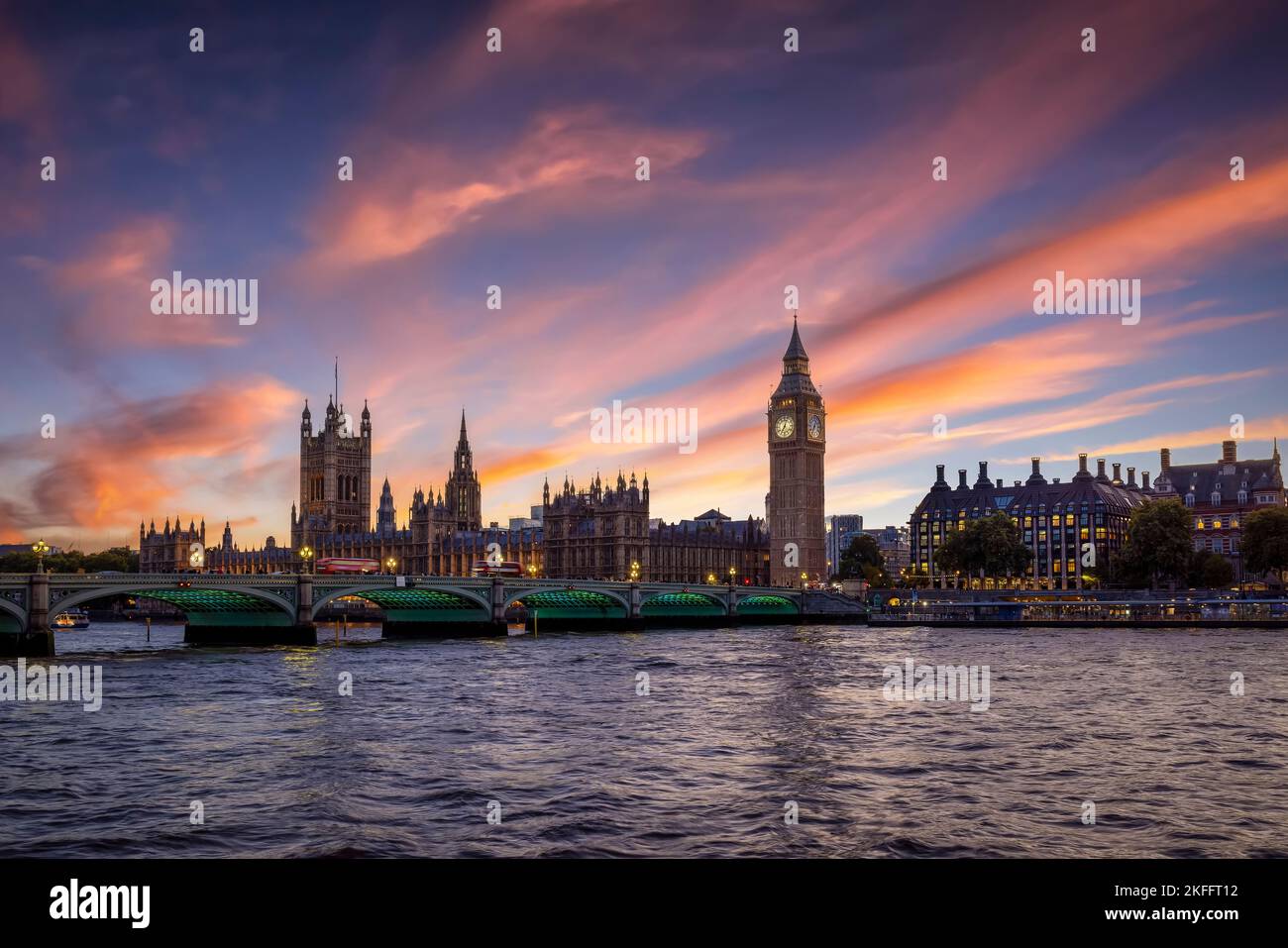 Westminster at night panoramic hi-res stock photography and images - Alamy