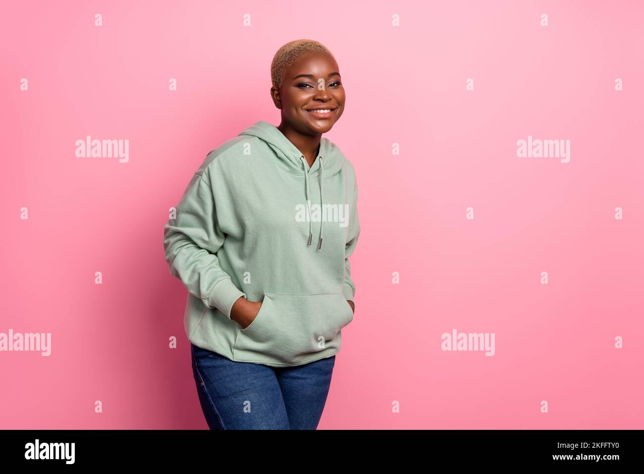 Photo of stunning woman wear cool street style fashionable khaki warm ...