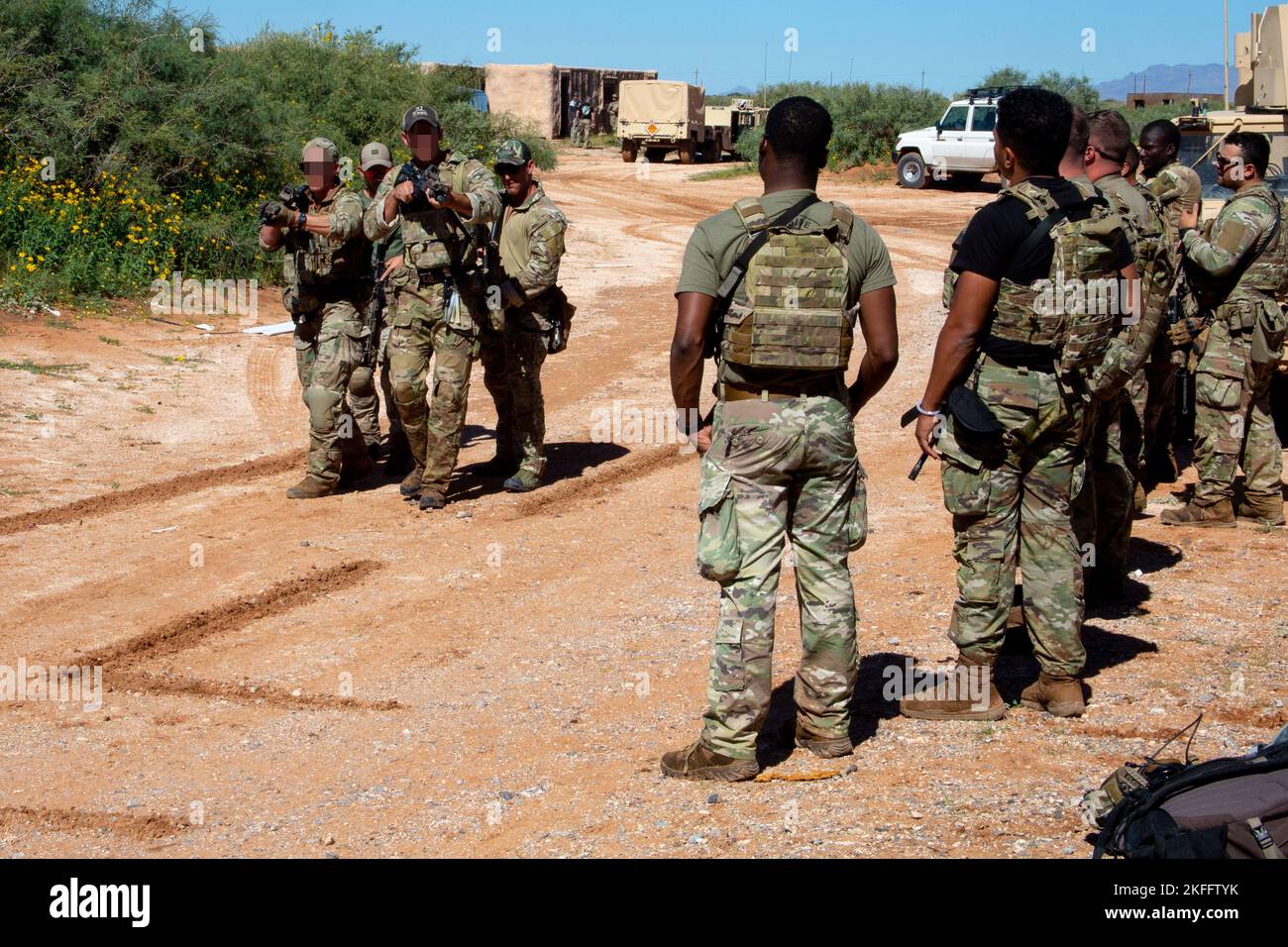 Green Berets from 10th Special Forces Group (Airborne) instruct Airman ...