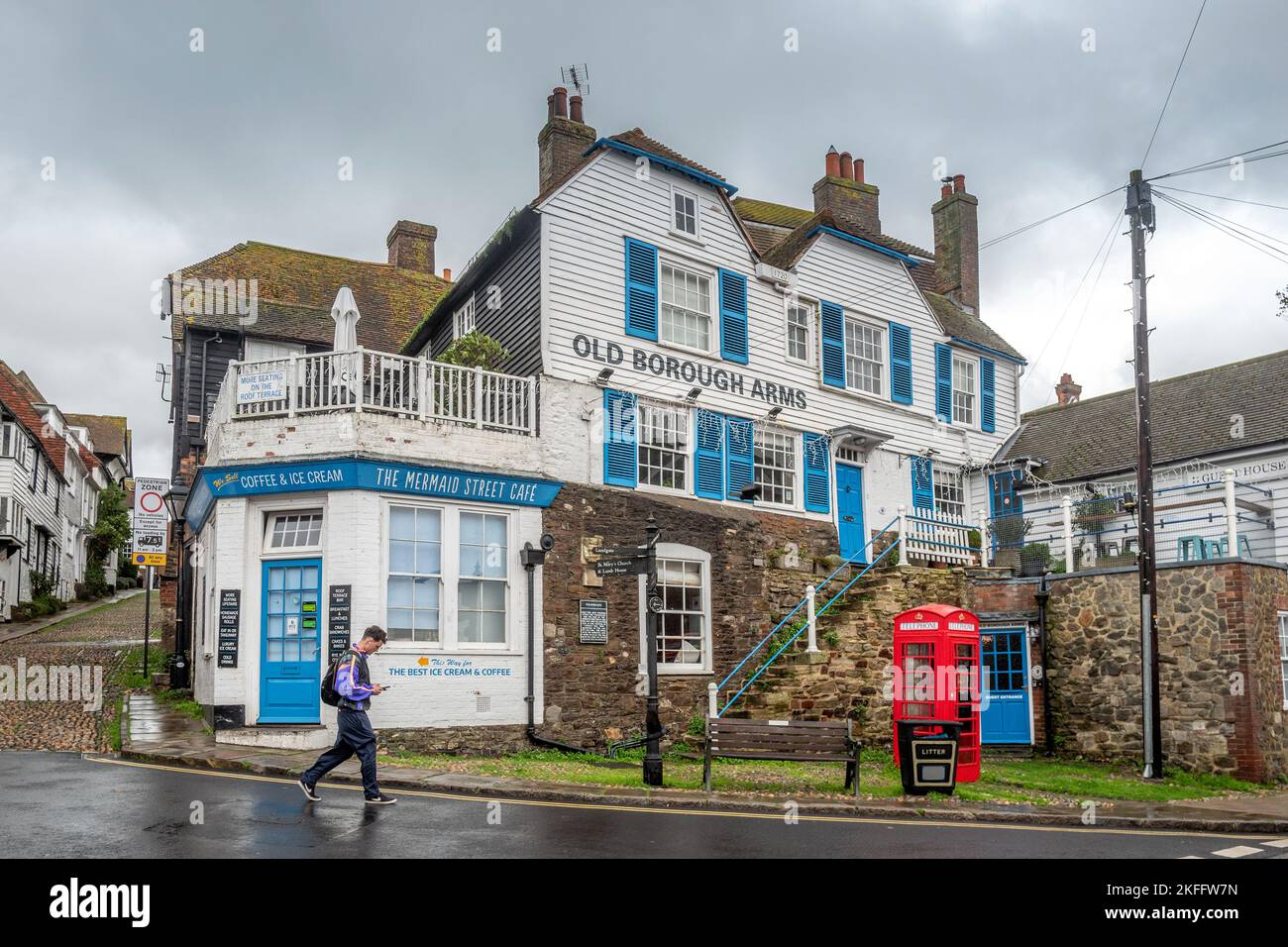 Old borough arms hi-res stock photography and images - Alamy