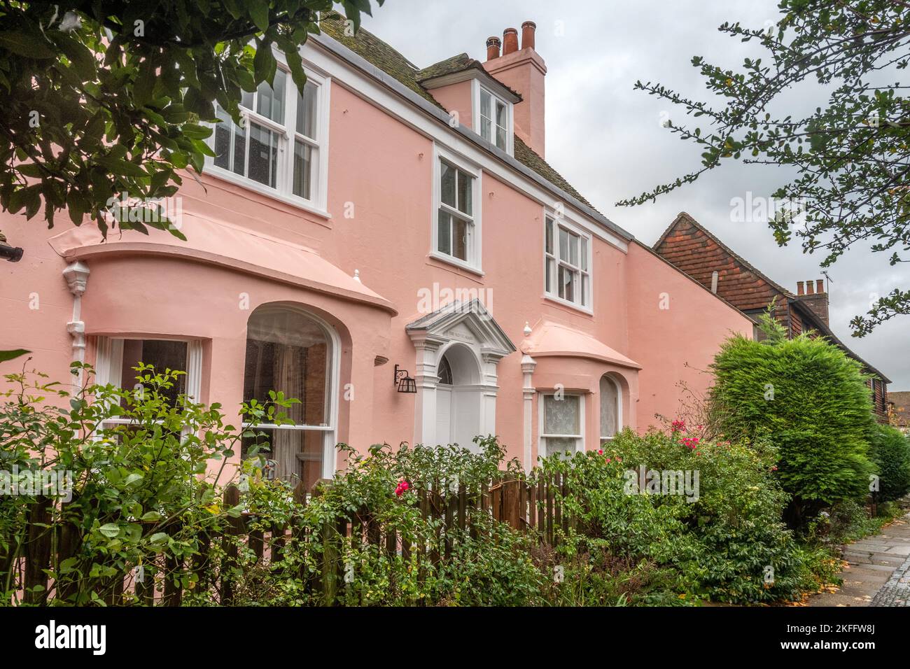 Ancient vicarage hi-res stock photography and images - Alamy