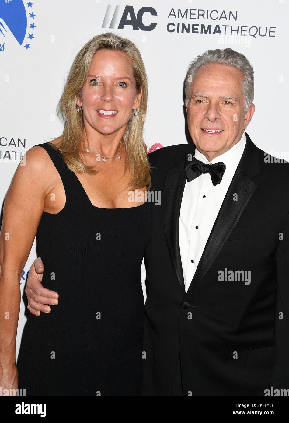 BEVERLY HILLS, CALIFORNIA - NOVEMBER 17: (L-R) Barbara Nash and Mark ...