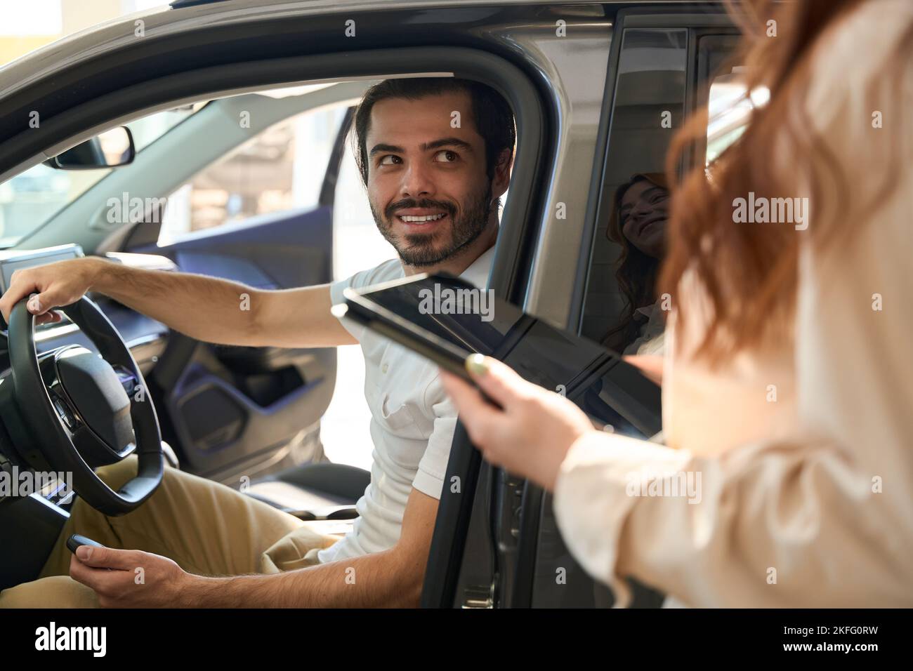 Communicate consultant hi-res stock photography and images - Alamy