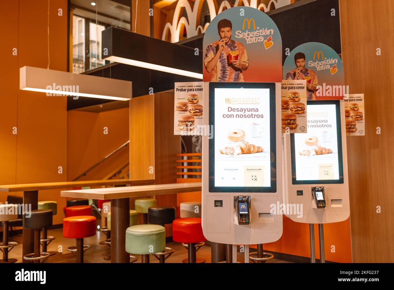 Mcdonalds self order kiosk hi-res stock photography and images - Alamy