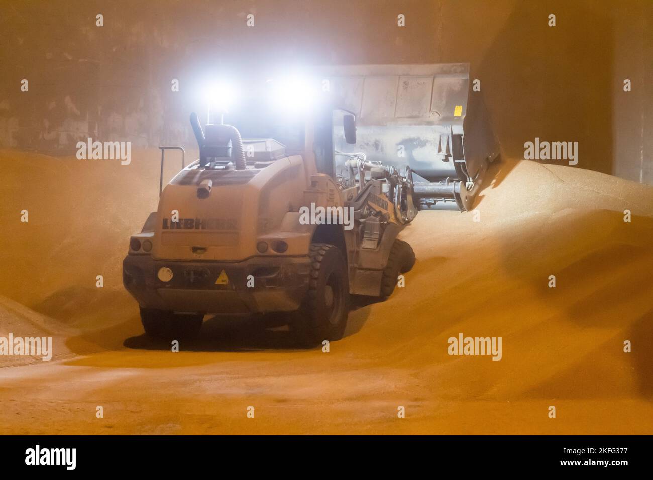 Grain elevator terminal in Port of Gdynia, Poland © Wojciech Strozyk ...