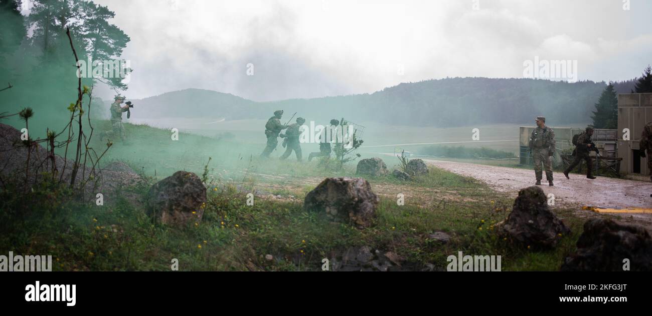 U.S. Army paratroopers assigned to 1st Battalion, 503rd Parachute ...