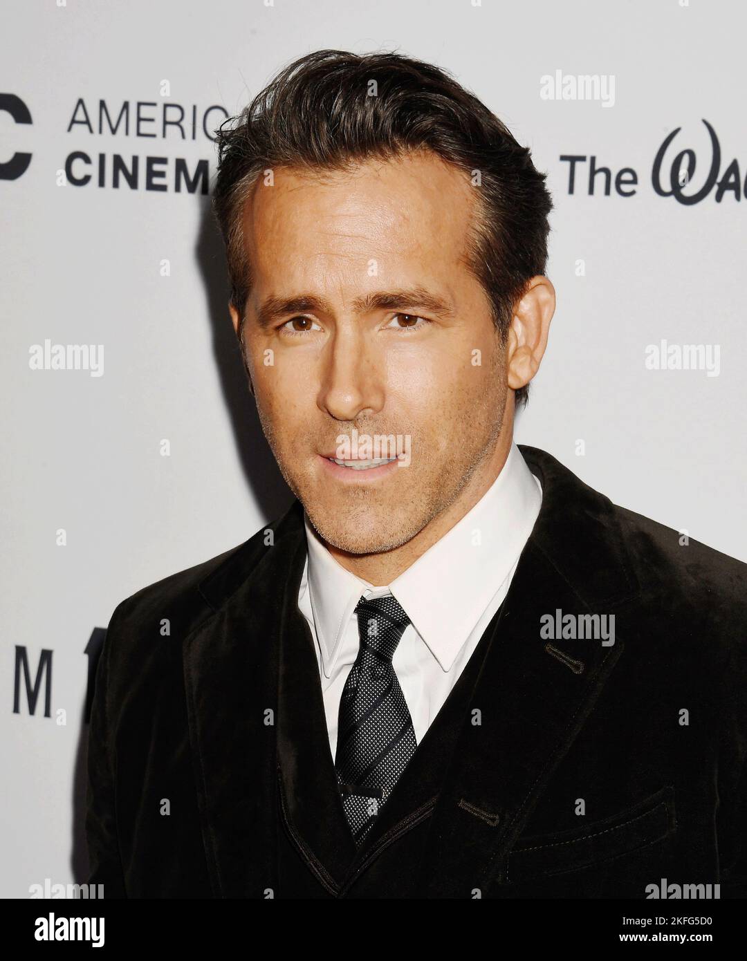BEVERLY HILLS, CALIFORNIA - NOVEMBER 17: Honoree Ryan Reynolds attends the 36th Annual American ...