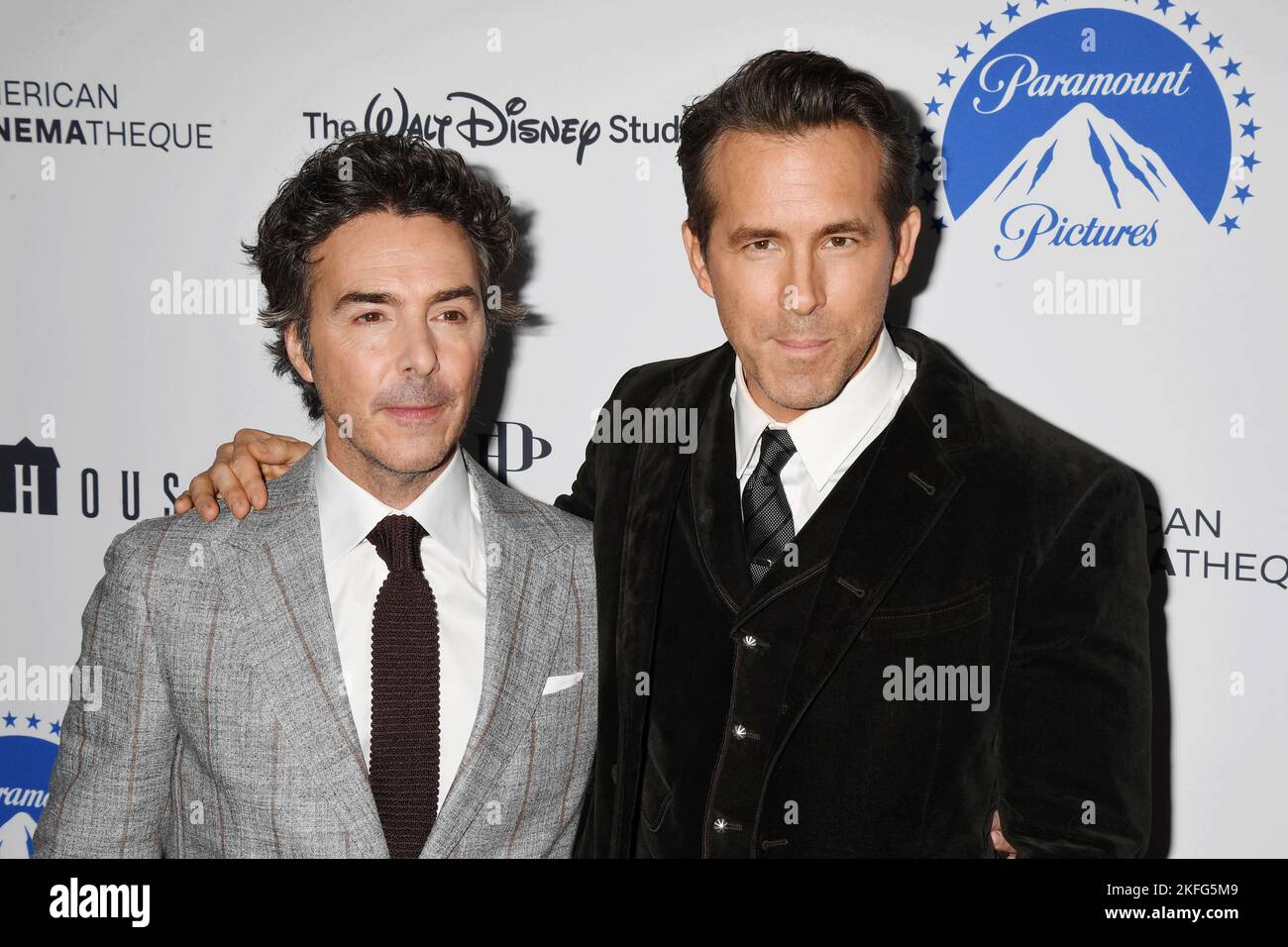 BEVERLY HILLS, CALIFORNIA - NOVEMBER 17: (L-R) Shawn Levy and honoree Ryan Reynolds attend the ...