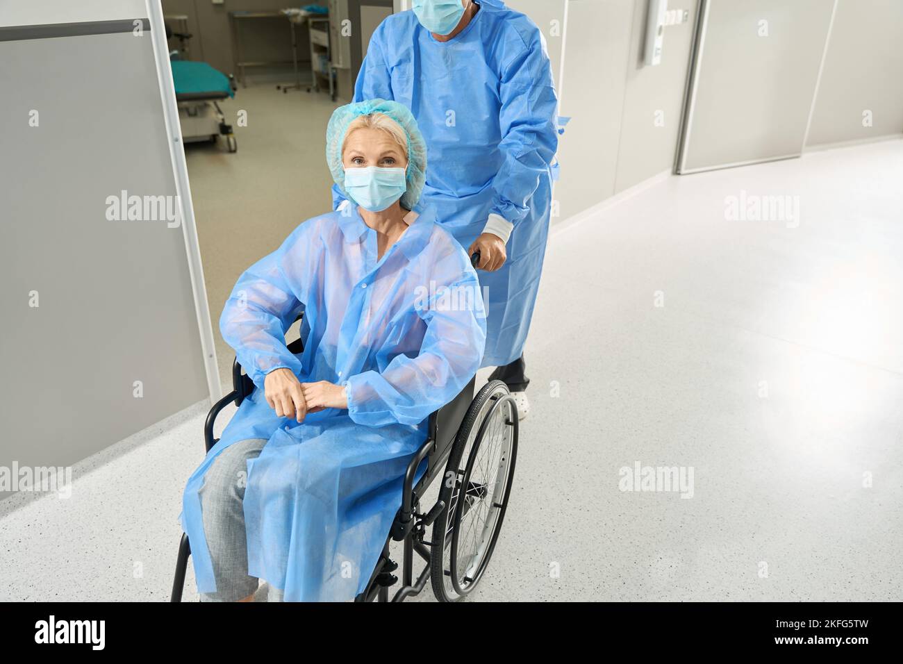 Lady doctor with wheelchair hi-res stock photography and images - Alamy