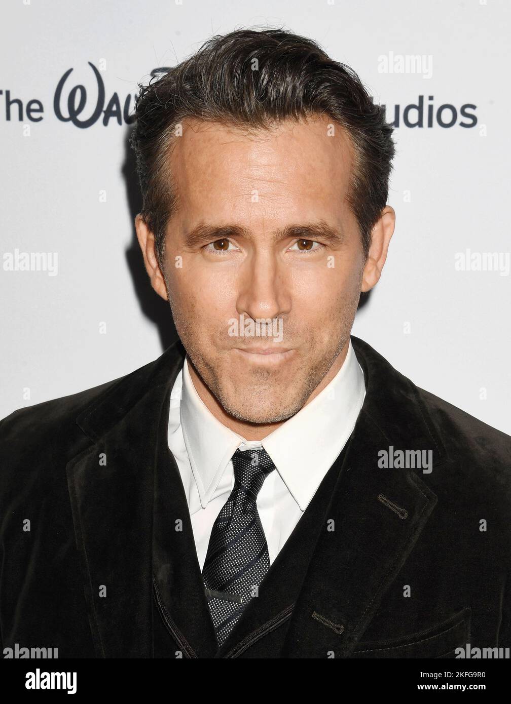 Beverly Hills, California, USA. 17th Nov, 2022. Honoree Ryan Reynolds ...