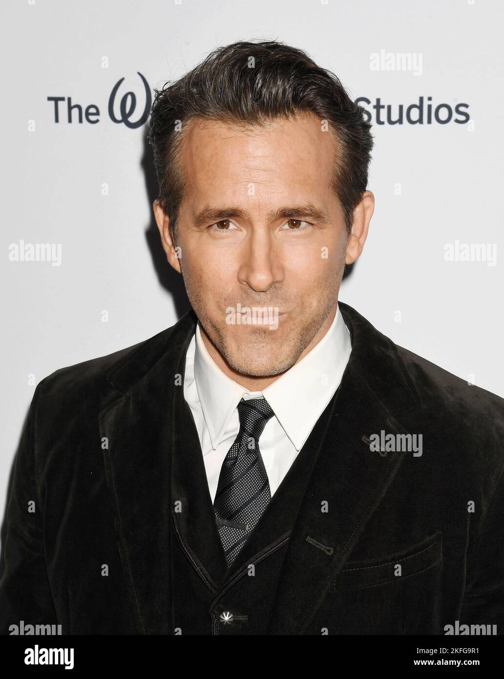 Beverly Hills, California, USA. 17th Nov, 2022. Honoree Ryan Reynolds ...