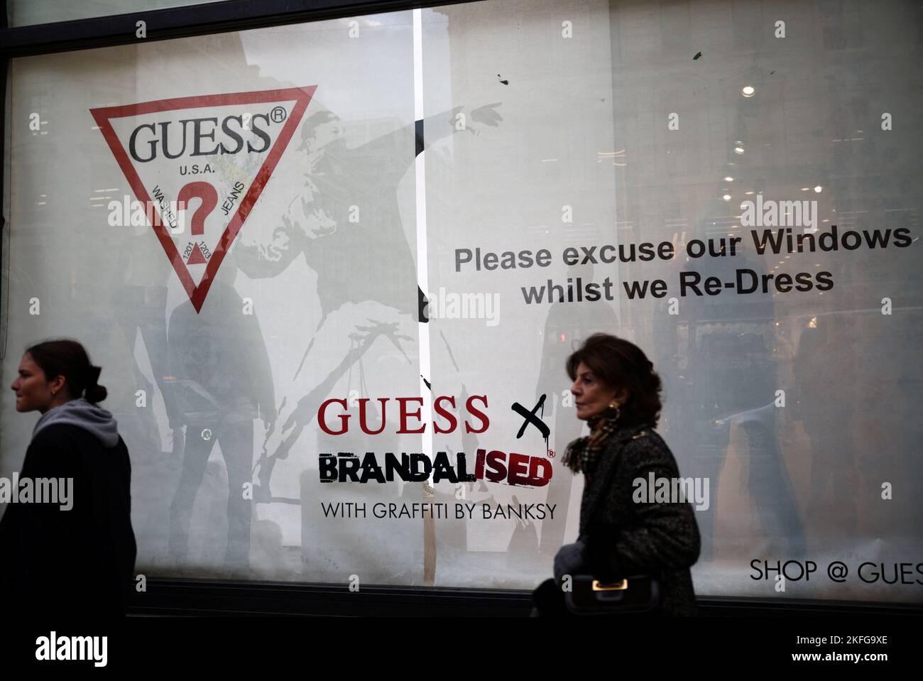 Guess banksy hi-res stock photography and images - Alamy