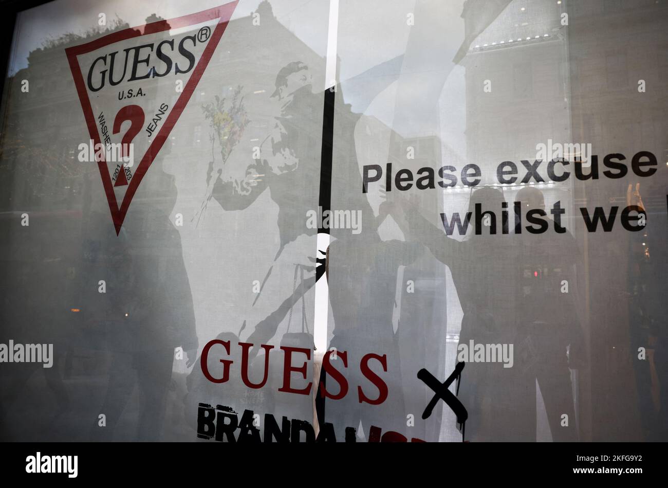 Guess banksy hi-res stock photography and images - Alamy