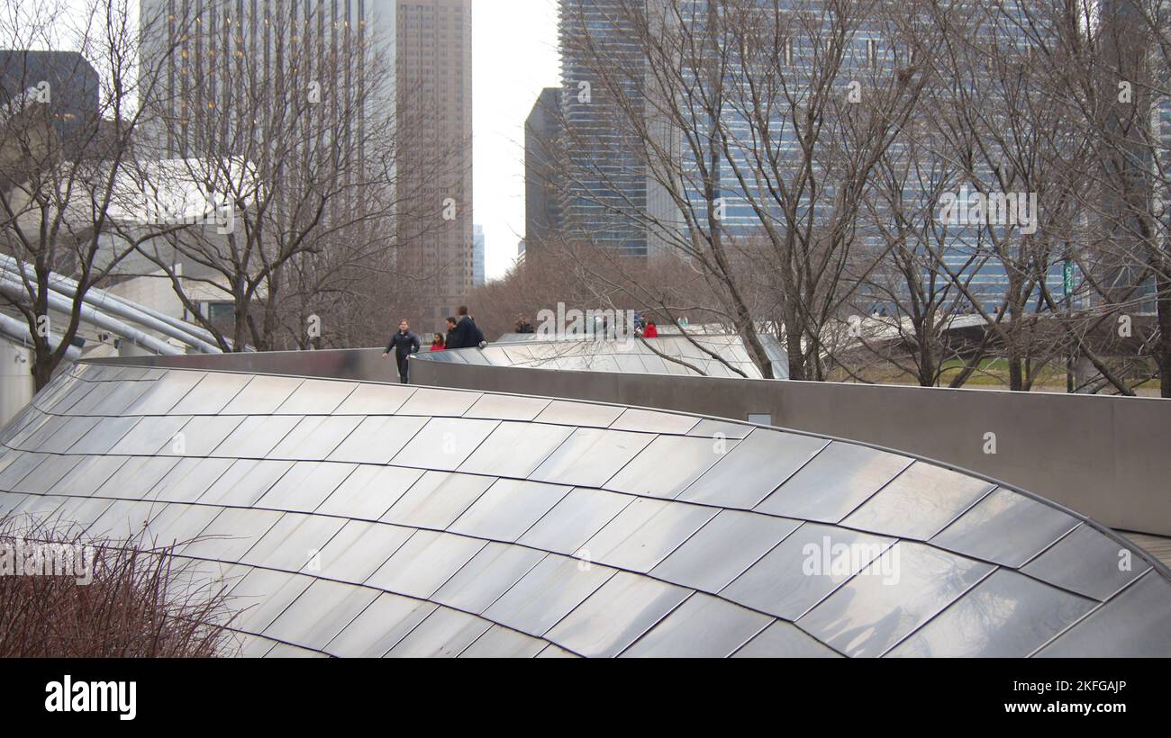 Bp pedestrian bridge in millennium park hi-res stock photography and ...