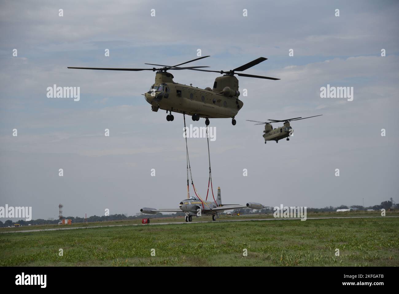 A U.S. Army CH-47 Chinook helicopter from the Iowa Army National Guard ...