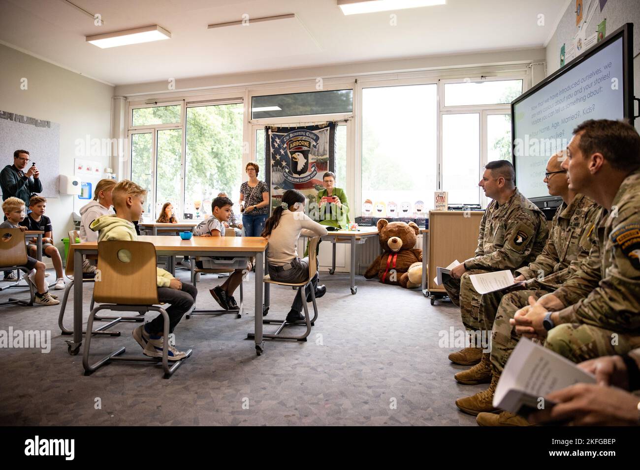 Soldiers from the 101st Airborne Division (Air Assault) visits an elementary school and talks to ...