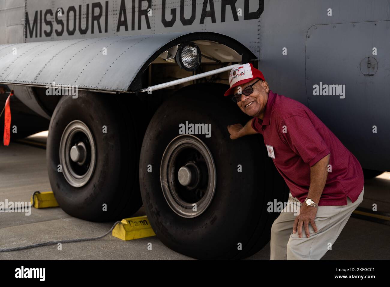 Army Veterans from the 44th Engineer Battalion visit the 139th Airlift ...