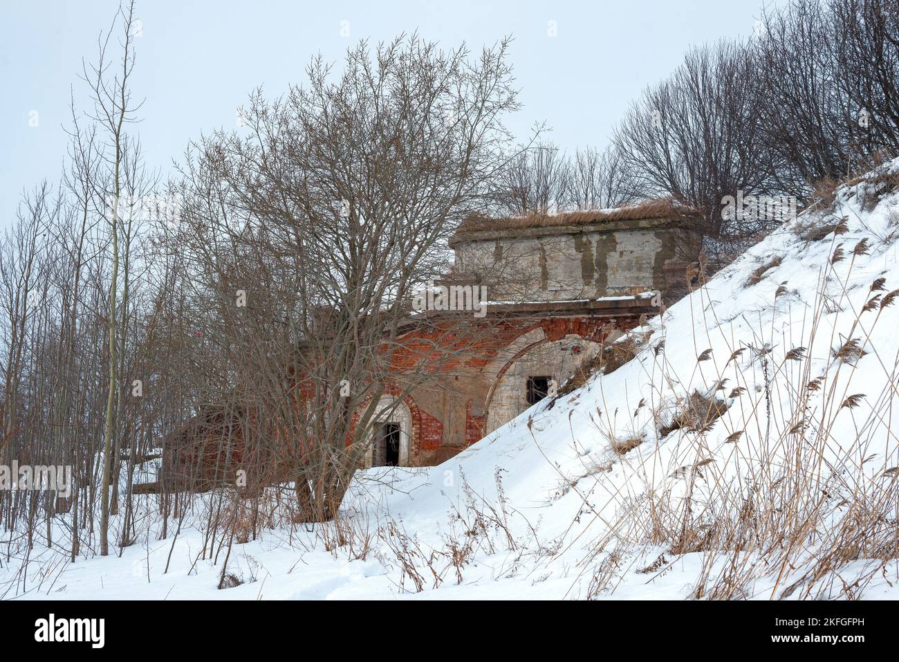 Cloudy February day at the ancient caponier of the Zverev artillery ...
