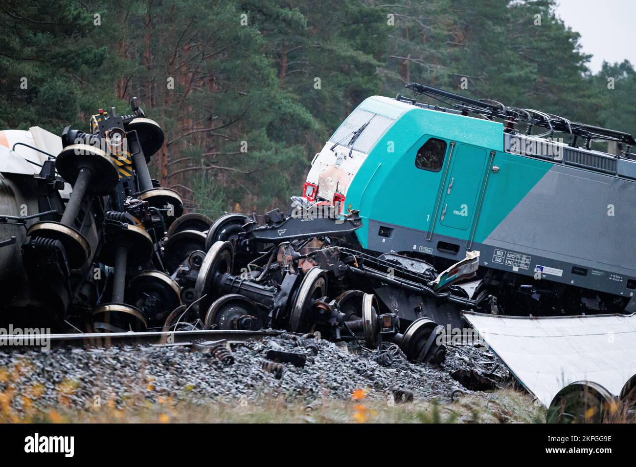 Leiferde, Germany. 18th Nov, 2022. A derailed railcar from the collided ...