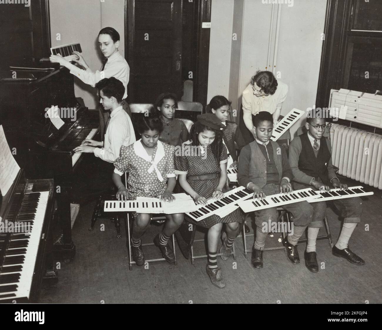 1930's african american female musician hi-res stock photography and ...