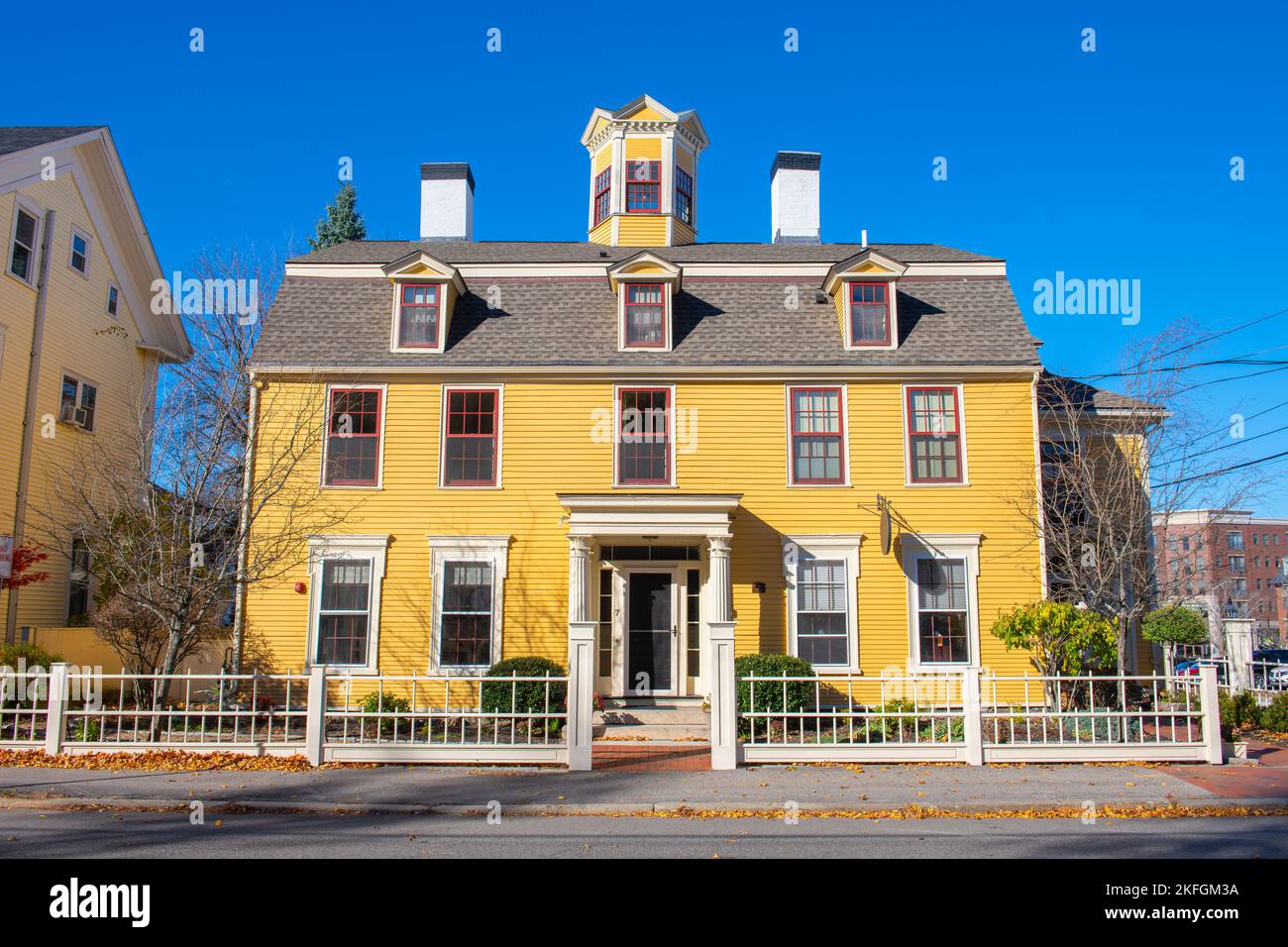 Buckminster House was built in 1720 at 4 Bridge Street at Islington ...