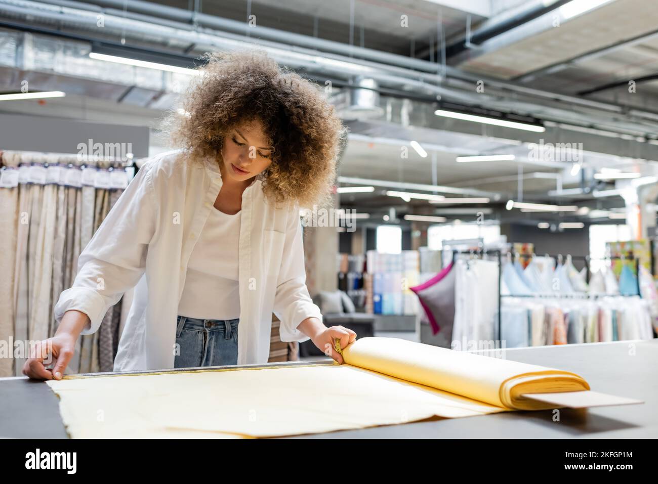 Linen fabric roll hi-res stock photography and images - Alamy