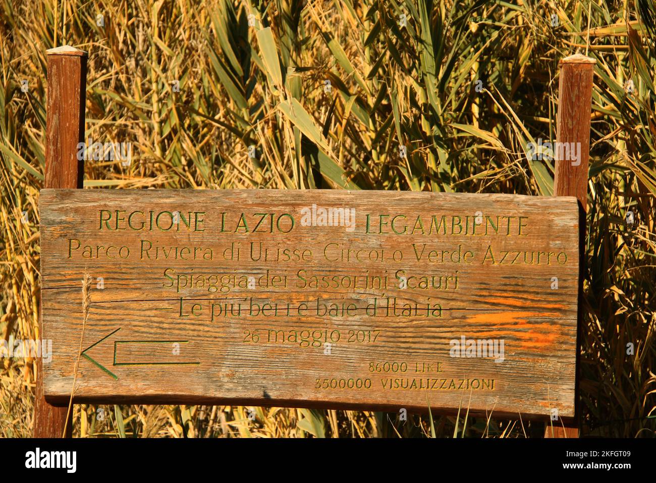 Spiaggia dei sassolini hi-res stock photography and images - Alamy