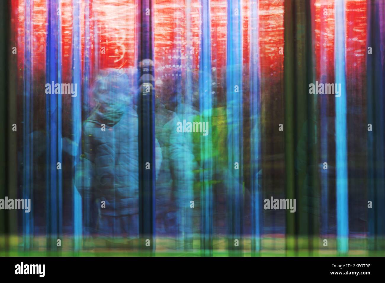 Glass maze hi-res stock photography and images - Alamy