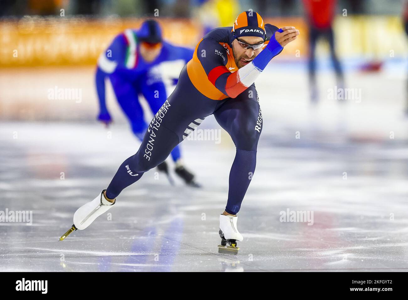 HERENVEEN - Kjeld Nuis (NED) in action in the men's 1,000 meters during ...