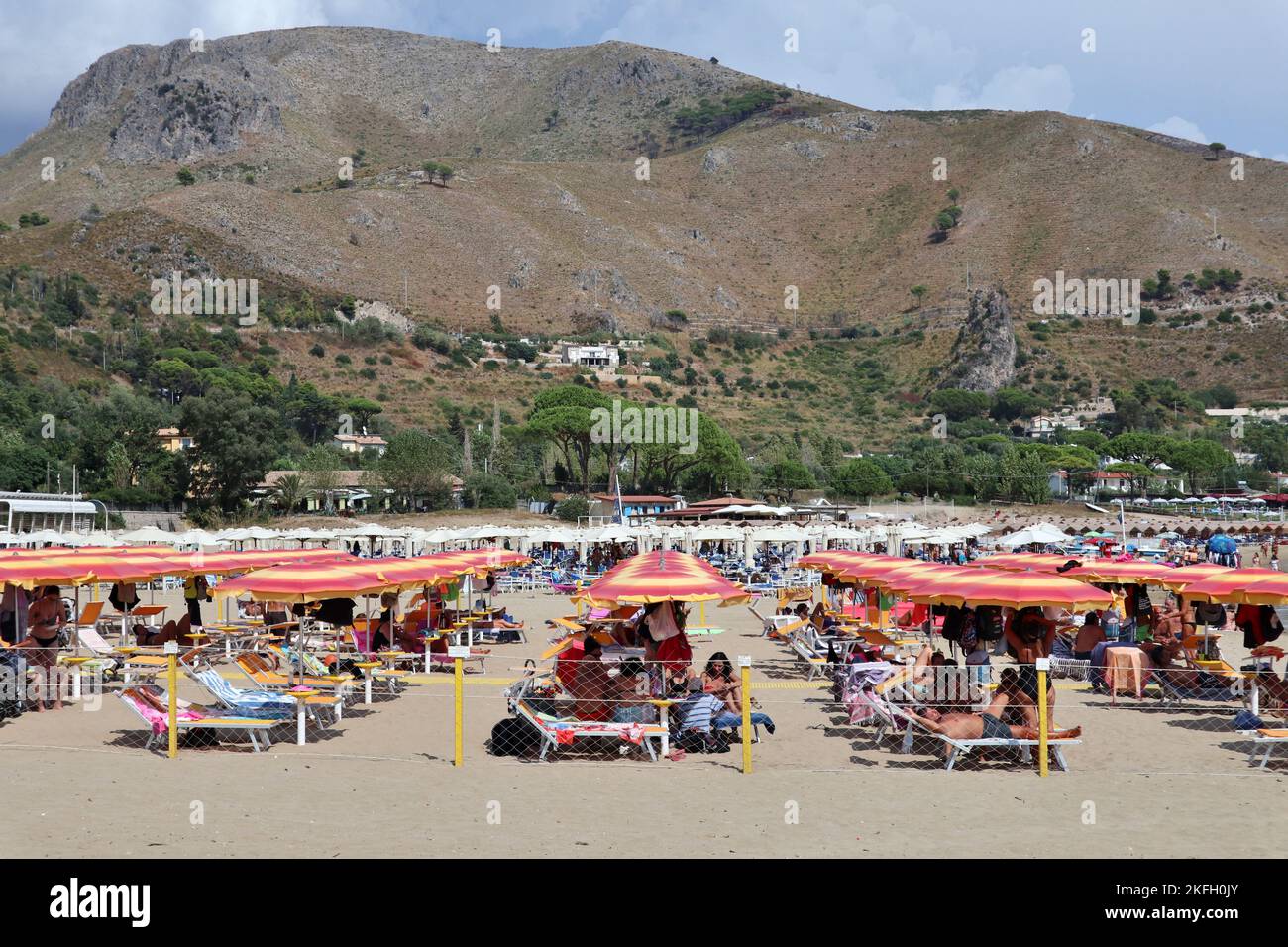 Sperlonga - Lido alla Spiaggia di Levante Stock Photo - Alamy