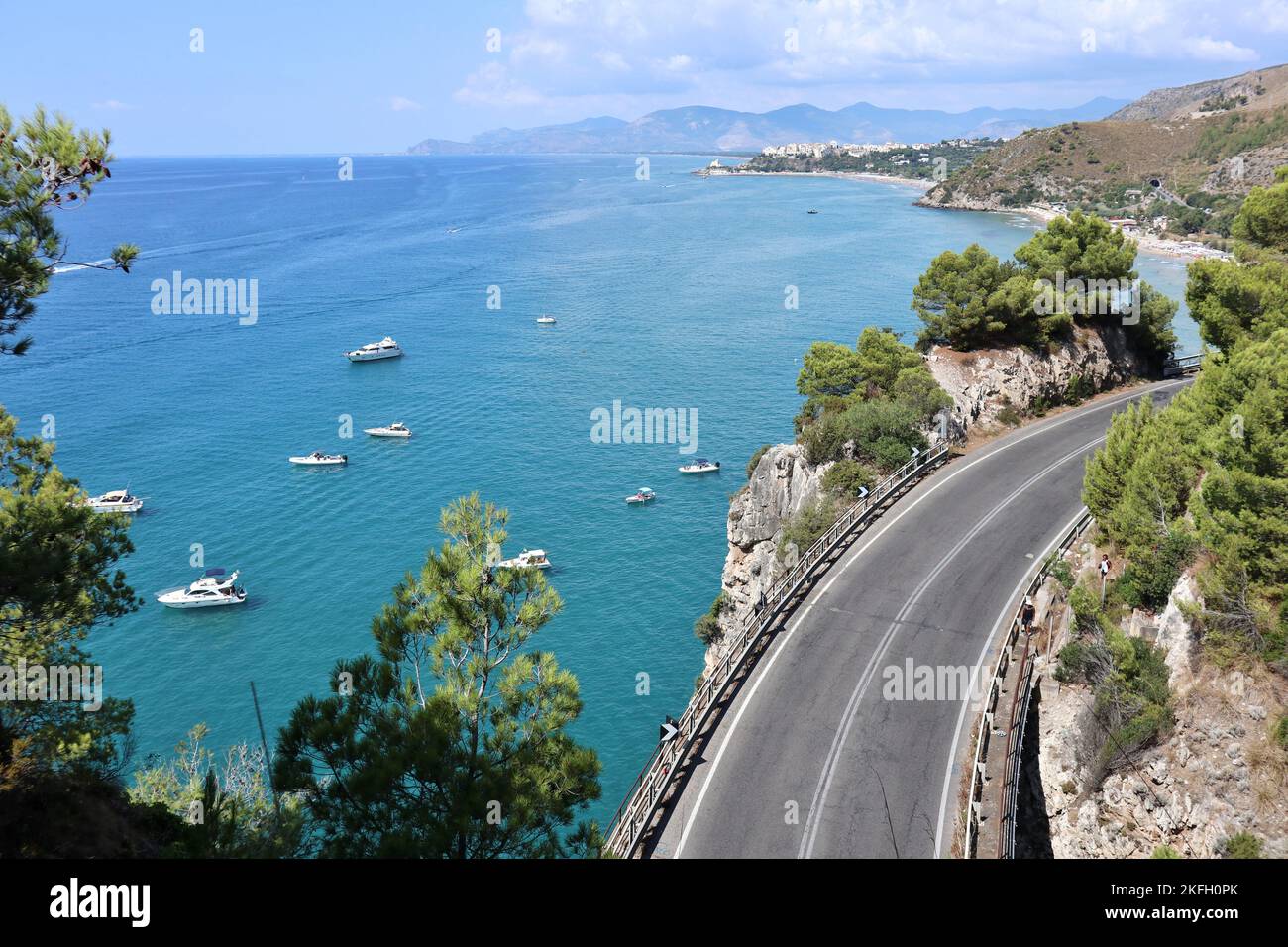 Sperlonga - Panorama della Baia delle Sirene dal sentiero sulla Via ...