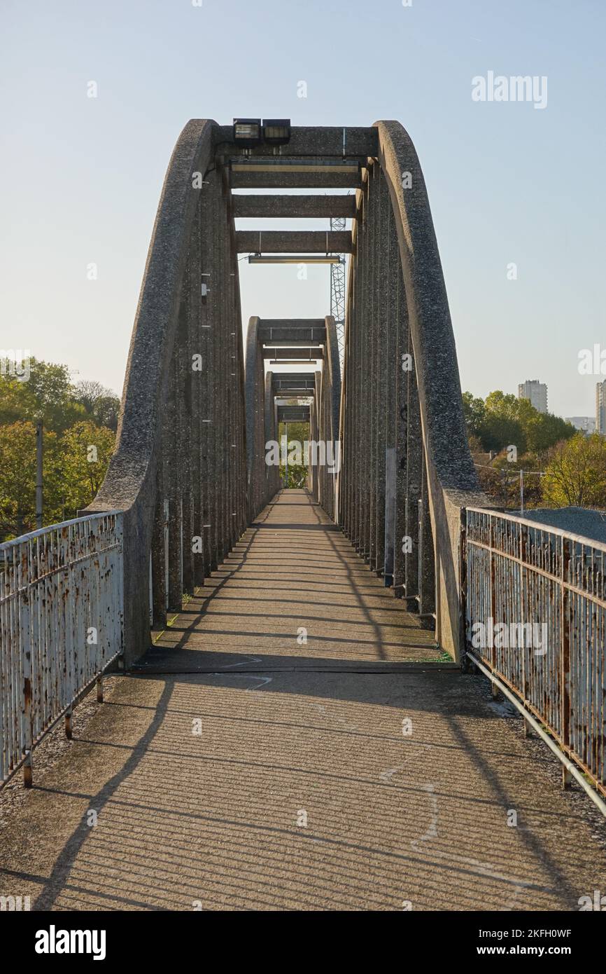 Le Blanc-Mesnil, historische Betonbrücke // Le Blanc-Mesnil, Historic ...