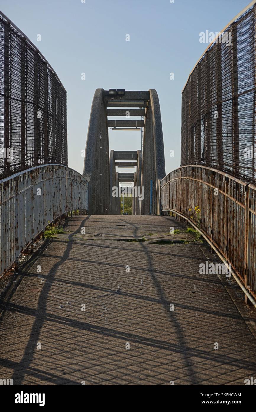 Le Blanc-Mesnil, historische Betonbrücke // Le Blanc-Mesnil, Historic ...