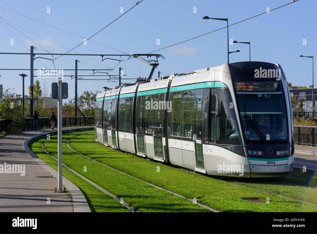 Paris, Straßenbahn T8, Epinay-sur-Seine // Paris, Tramway Line T8 ...