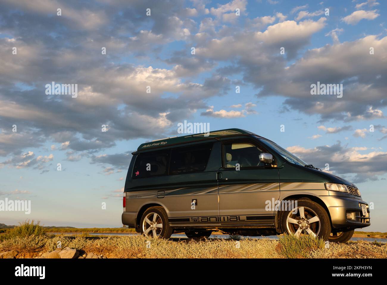 Mazda bongo friendee hi-res stock photography and images - Alamy